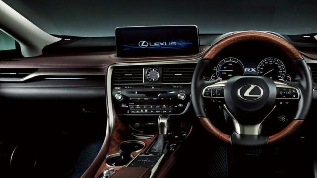 レクサスRX300と450の違いを徹底比較！どちらを選ぶべきか｜LuxuryCars